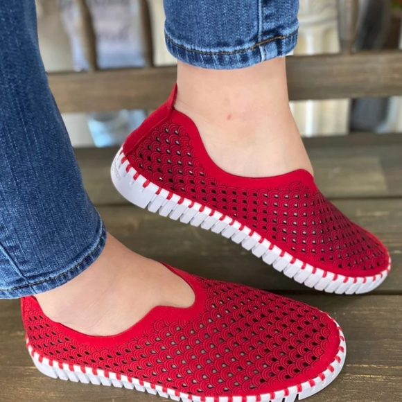 Isle Jacobsen | Shoes | Isle Jacobsen Tulip Perforated Slip On Red ...